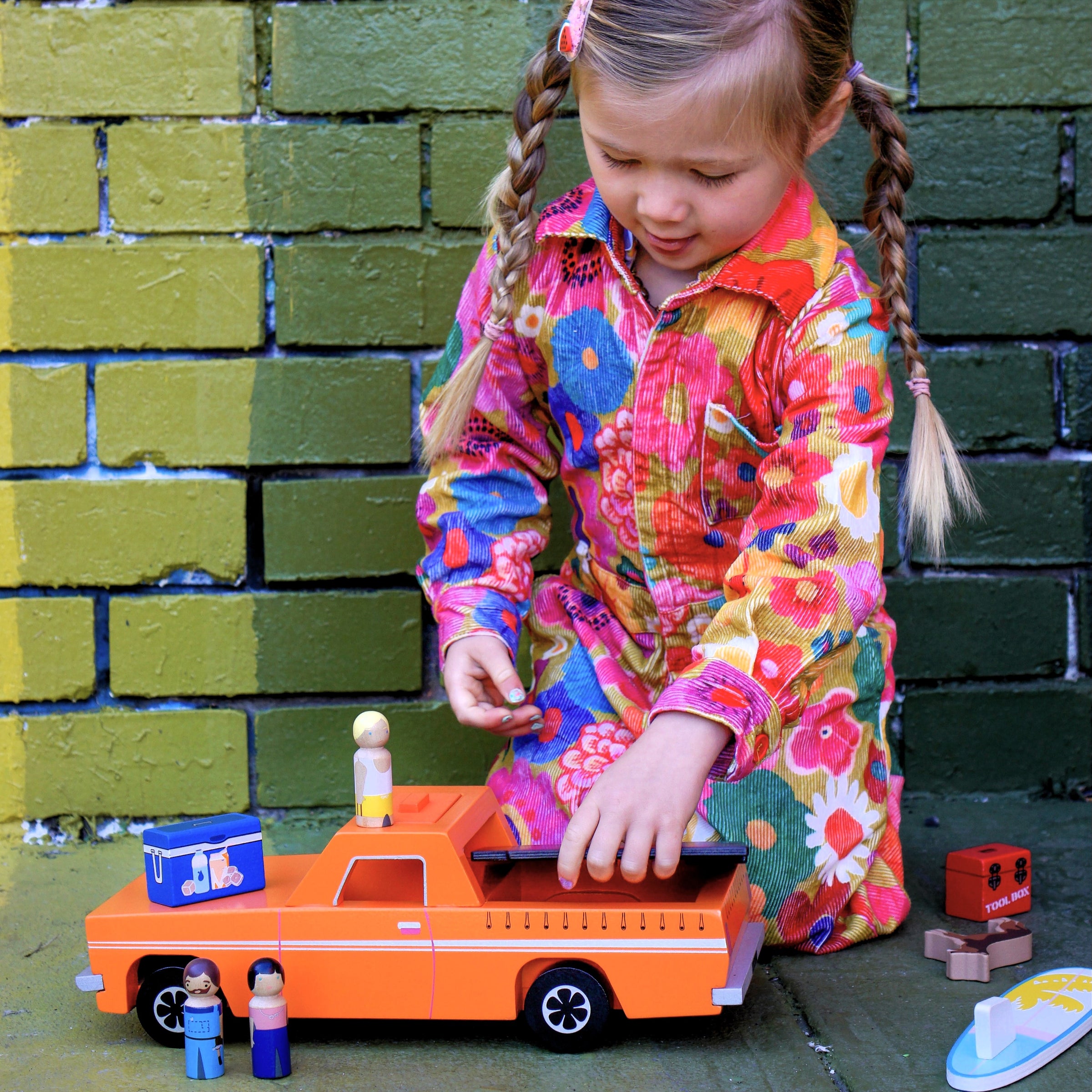 ICONIC WOODEN TOY - AUSTRALIAN UTE | makemeiconic